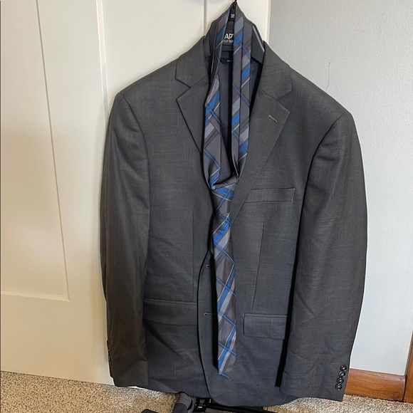 Apt. 9 | Suits & Blazers | Mens Suit And Tie 38r 33 Slim Fit | Poshmark